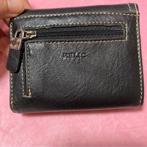 Relic | Bags | New Relic By Fossil Trifold Wallet Black Not Sure If Its ...